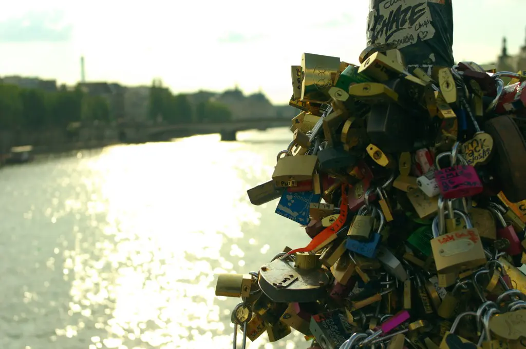 17 Photos of Love Locks, Pont des Arts & Pont Neuf Bridge, Paris