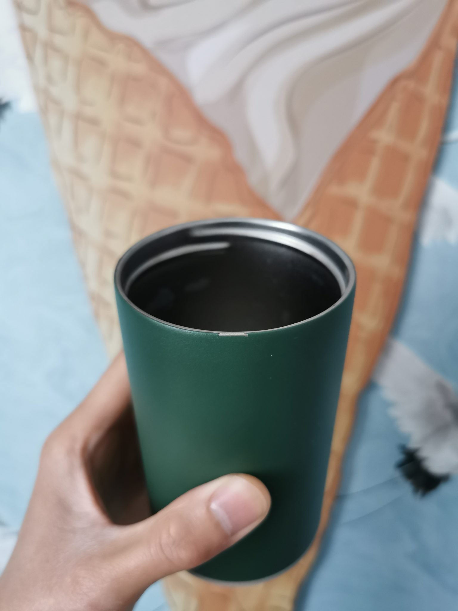 Hitch Bottle & Cup: 1 Year Review & Alternatives | Elite Travel Blog