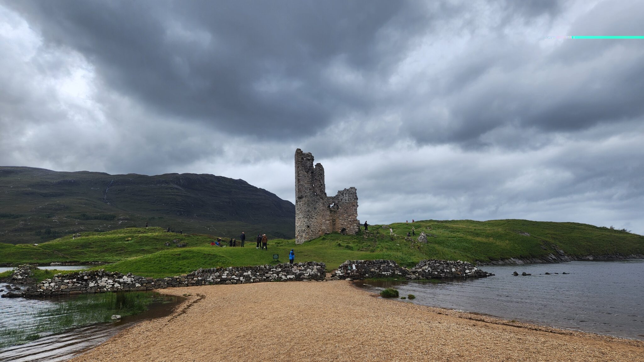 Ardvreck Castle Review: History & Visitor Guide | Elite Travel Blog